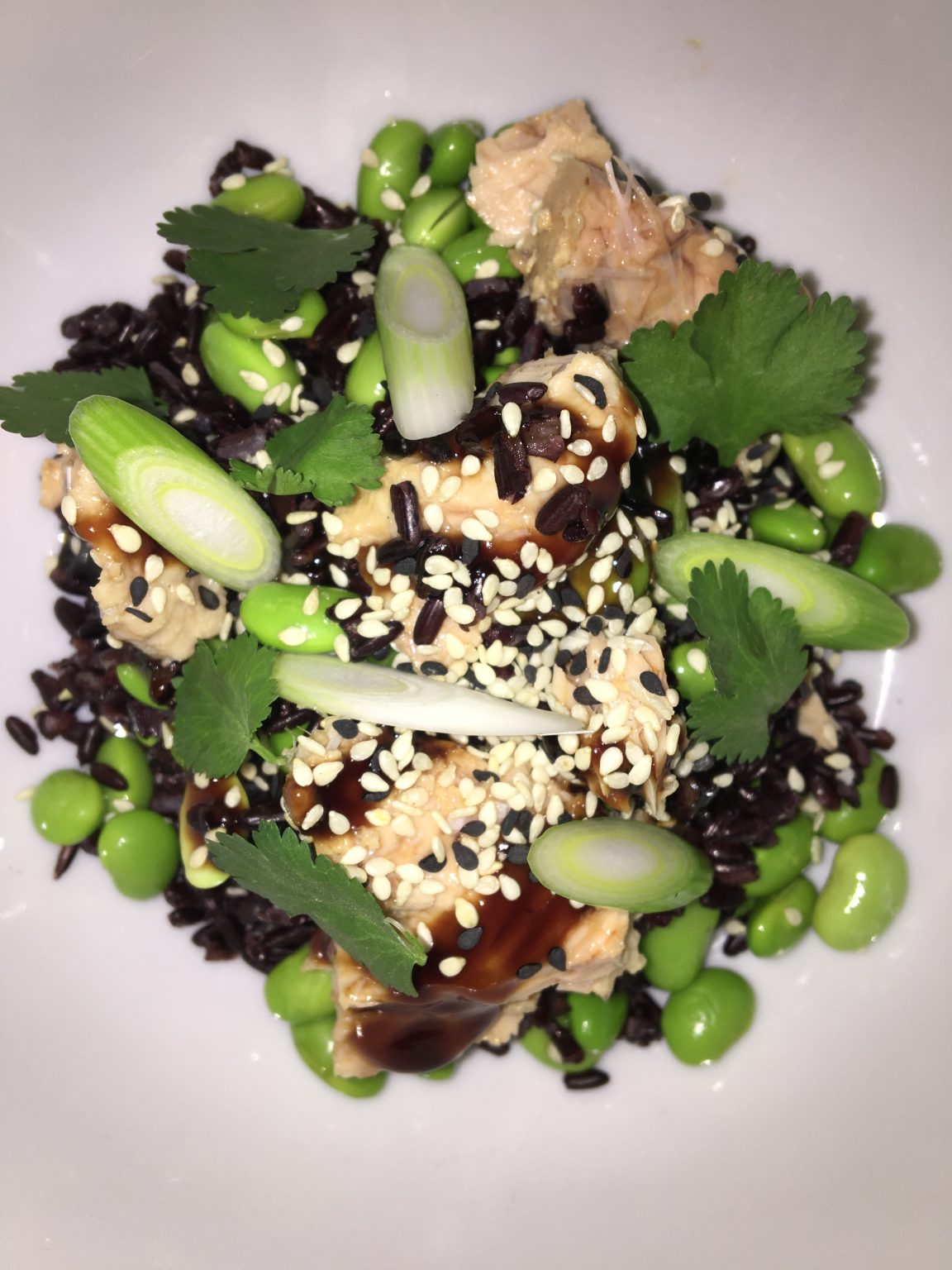 BLACK RICE WITH TERIYAKI SALMON, ENDAMAME BEANS & SESAME – Riso Gallo UK