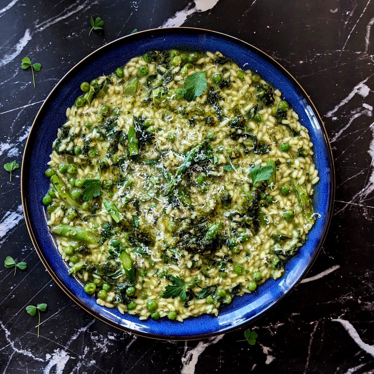 ASPARAGUS, KALE AND PEA SPRING RISOTTO WITH GARLIC AND BASIL PESTO ...